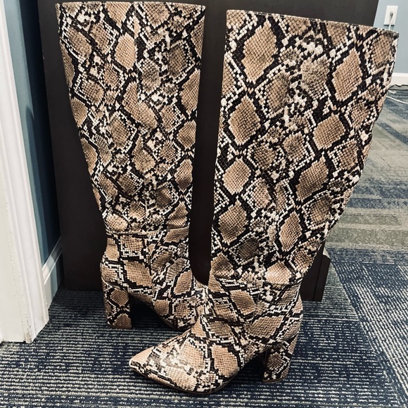 Lulus | Shoes | Lulus Katari Tan Snake Pointedtoe Knee High Boots New ...